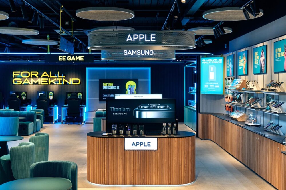 EE Launches New Experience Store In Bristol’s Cabot Circus - 365 Retail ...