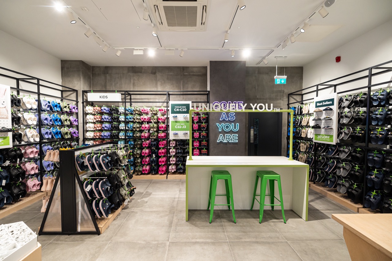 Gunwharf Quays Celebrates Opening Of New Crocs Store - 365 Retail ...